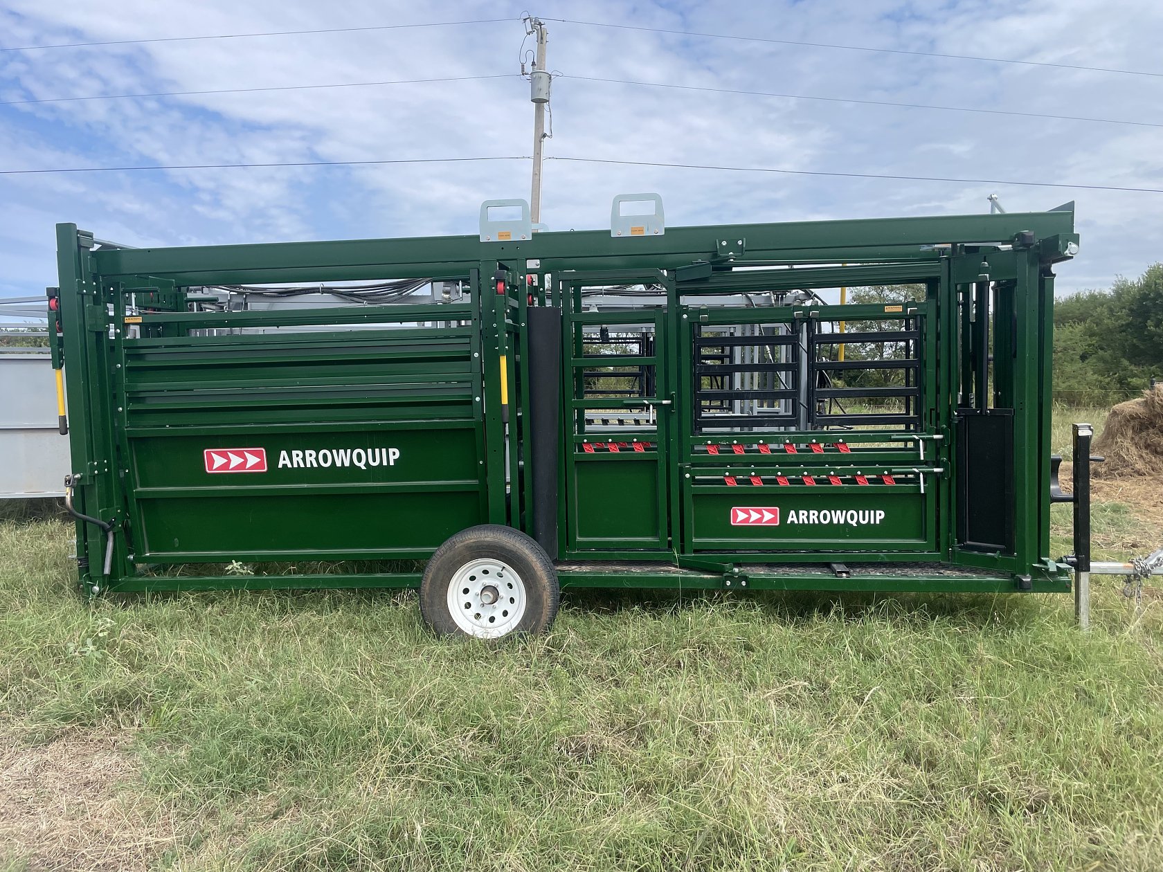 Arrowquip Q-Catch 87 Portable Chute and EZ Flow Alley