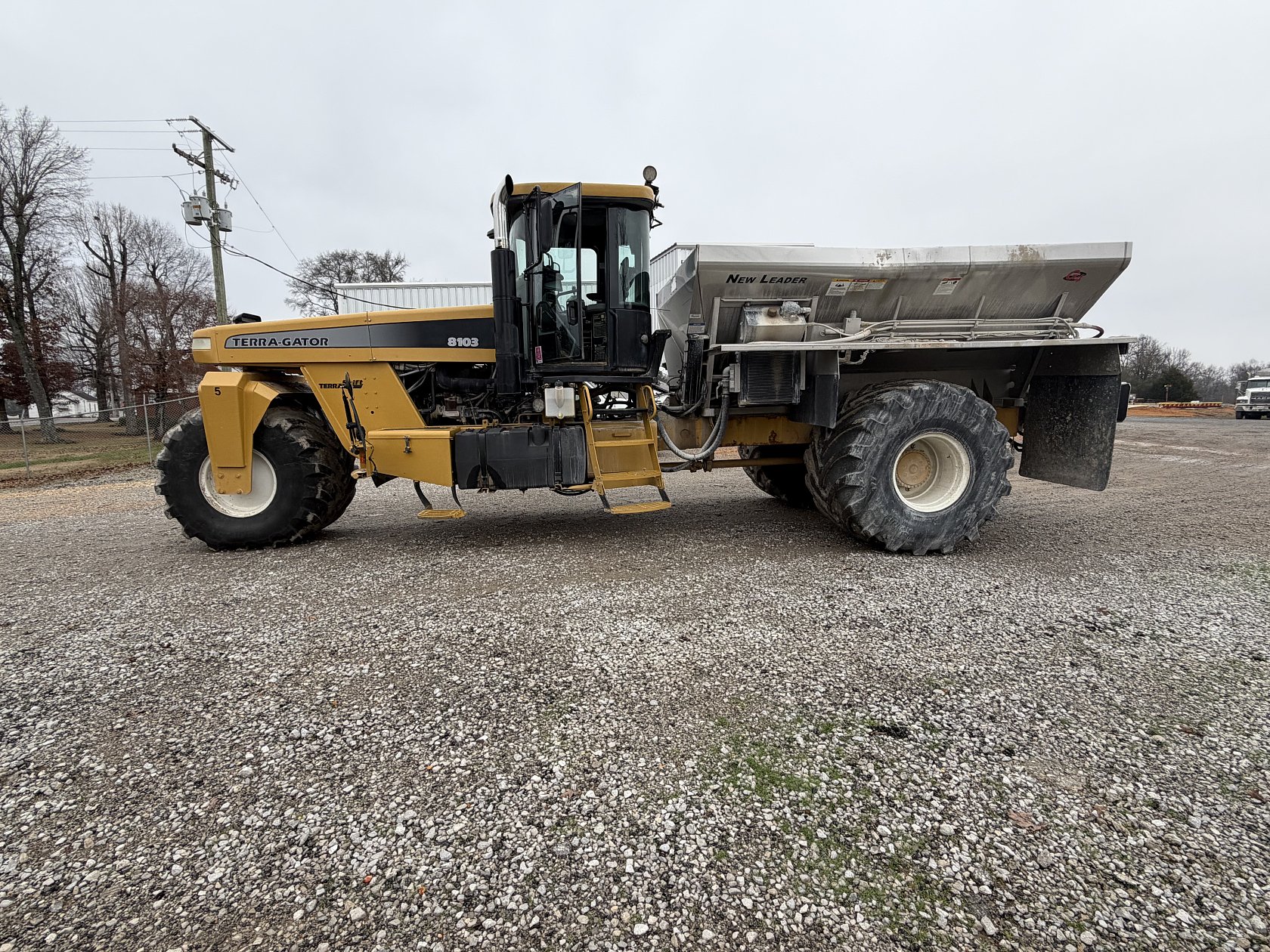 2005 Terra-Gator 8103 Dry Floater